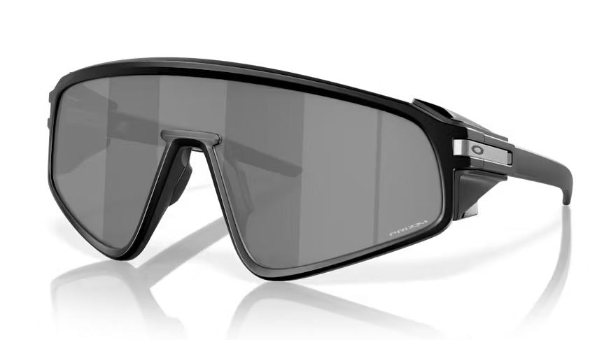 Buy OAKLEY Men's Latch Panel | Adventure HQ